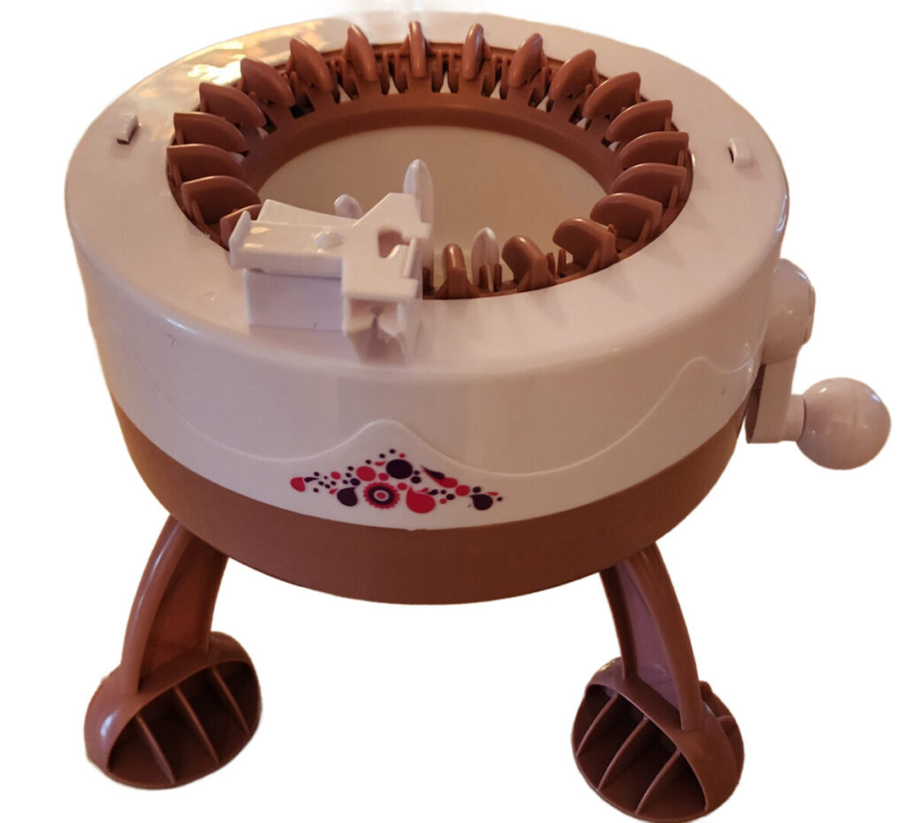 Sentro 22 needle knitting machine | The Knitting Enthusiast